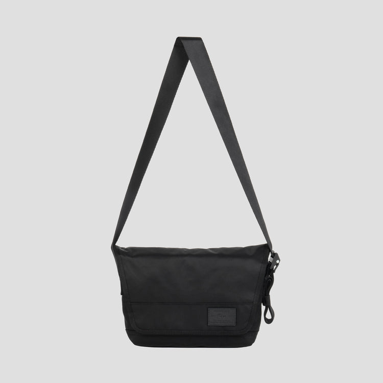 SHOULDER BAG – TRVR